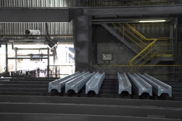 Commission welcomes political agreement on new EU steel measure - EU ...