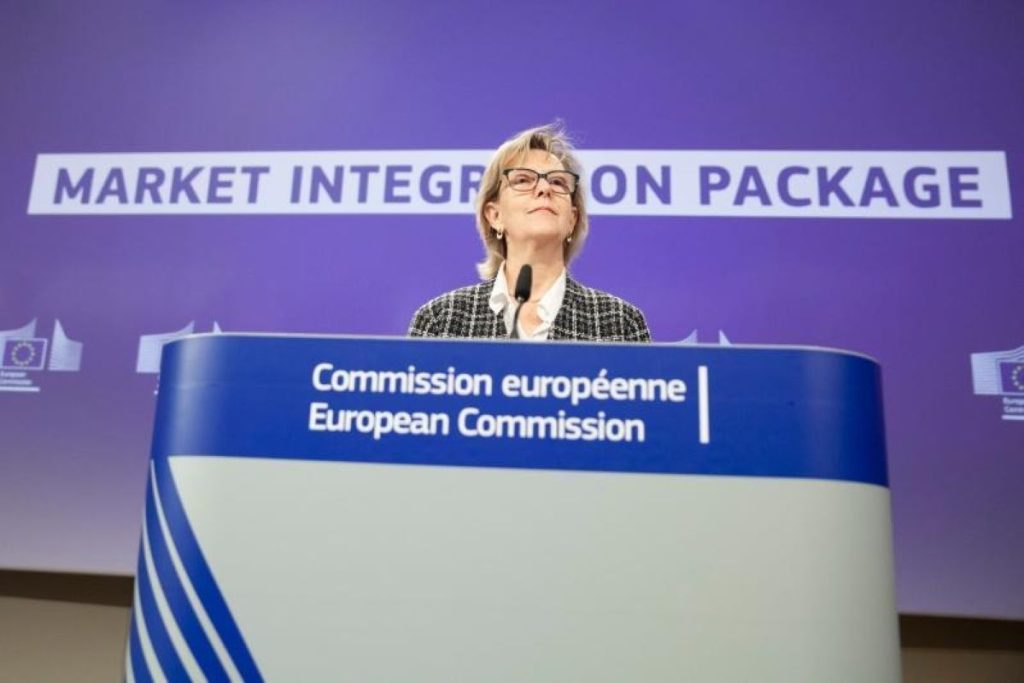 Commission launches major package to fully integrate EU financial ...